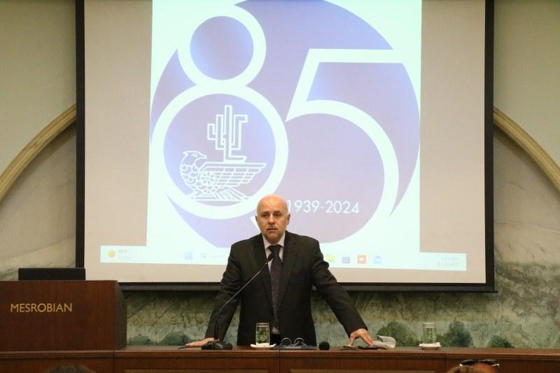 Mesrobian | Picture Albums