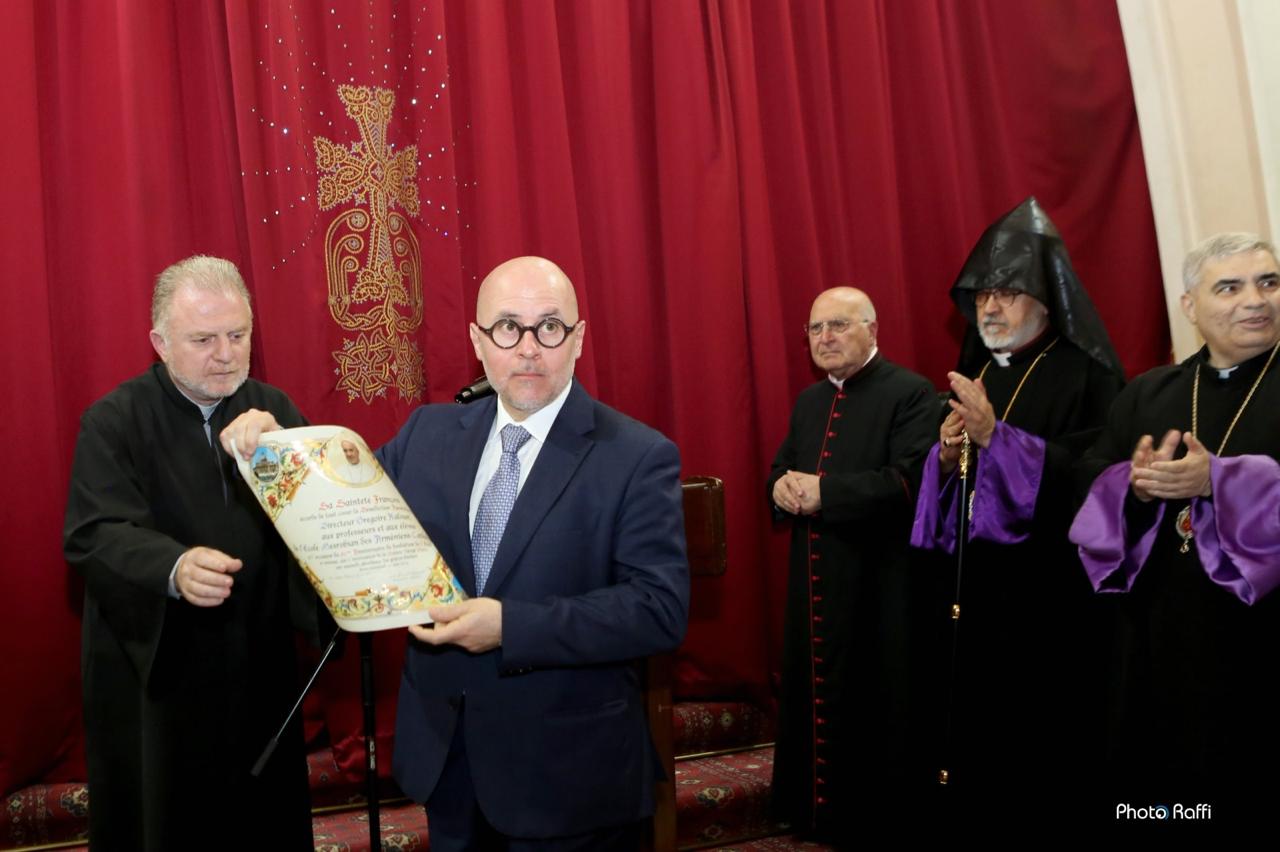 Mesrobian | Picture Albums