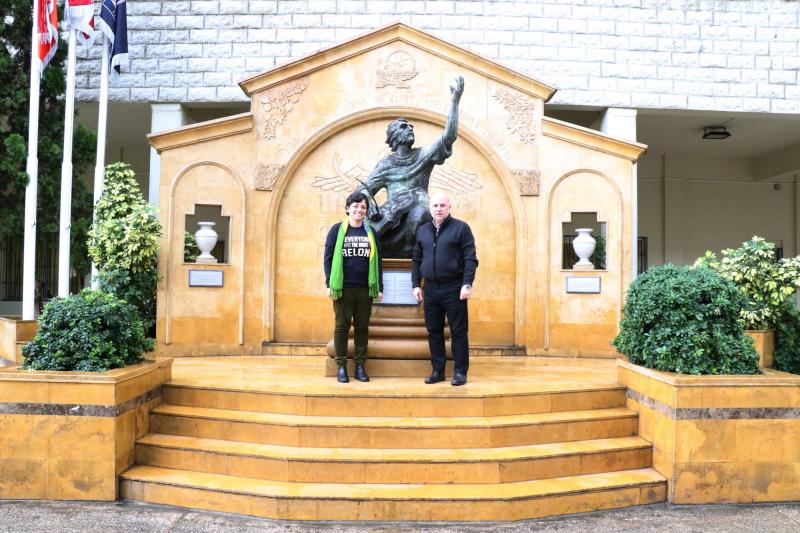 Mesrobian | Picture Albums